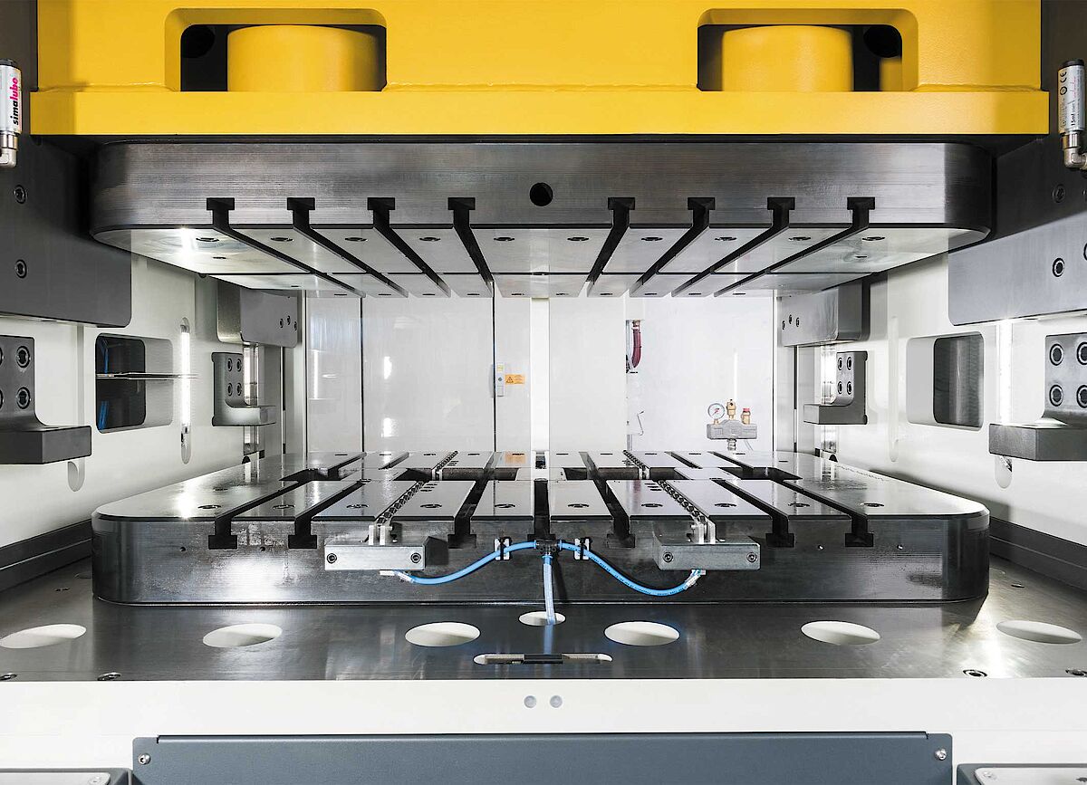 Precise control of servo spindle presses | SIEB & MEYER AG